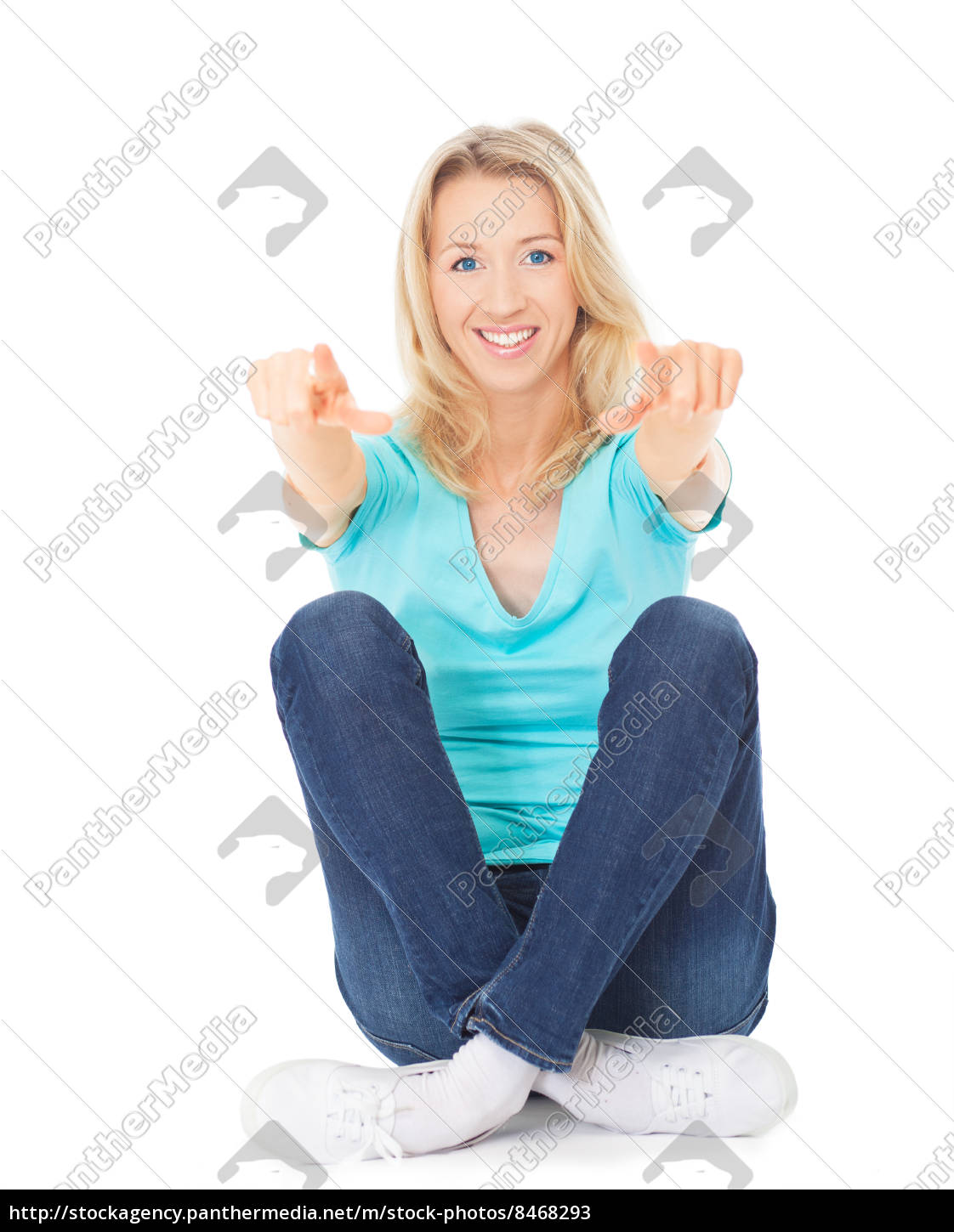 Junge Frau Sitzt Auf Dem Boden Lizenzfreies Bild 8468293